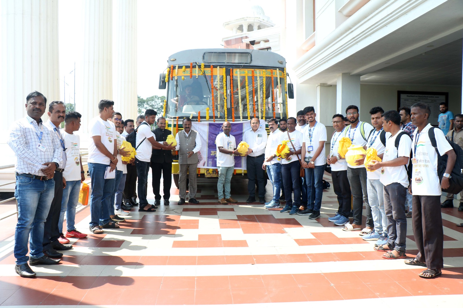 Palghar's Sacred Soil Sets Sail for Delhi Dignitaries Unveil the Green ...